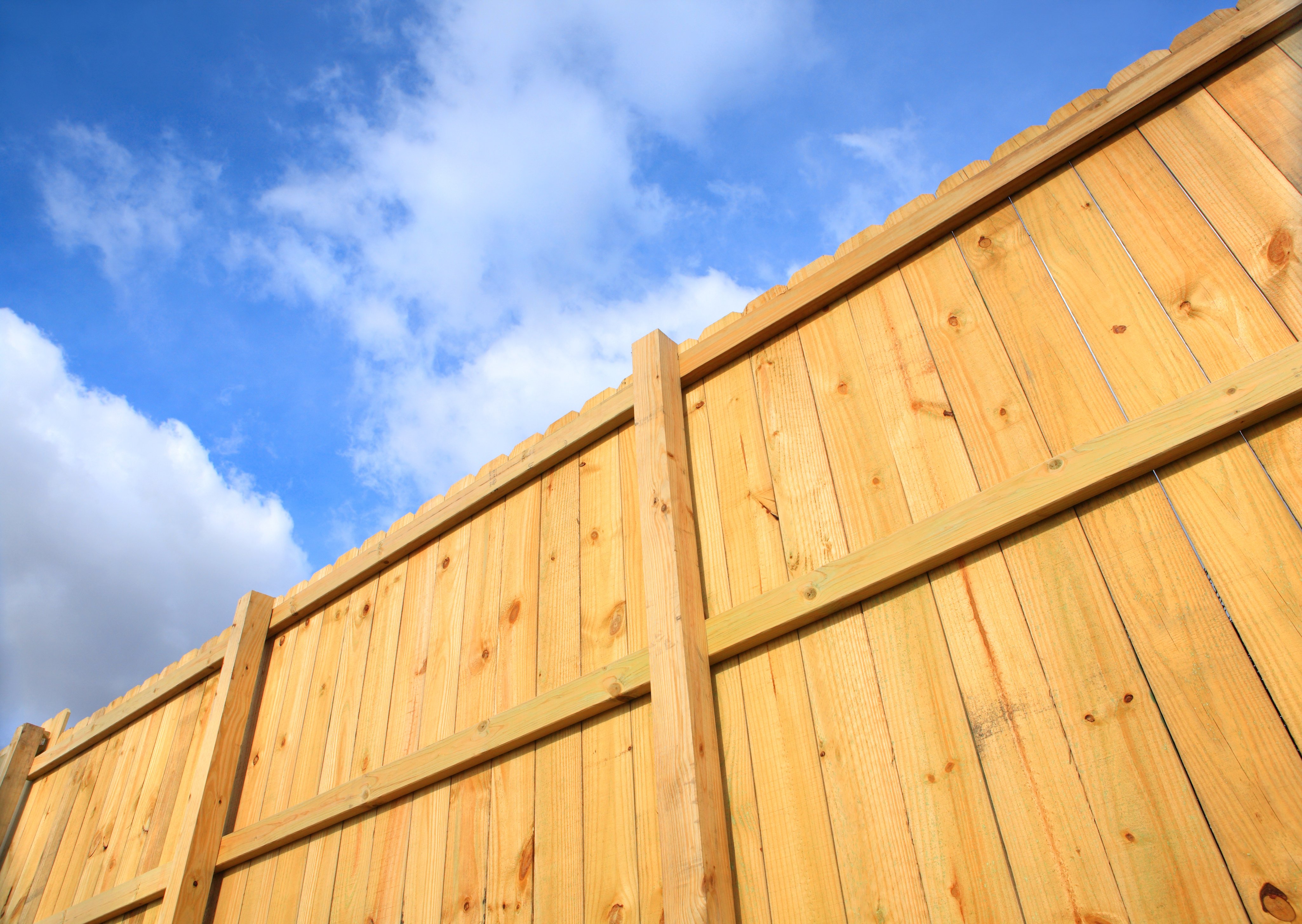 Fence & Railing in Springfield, Illinois | LS Building Products